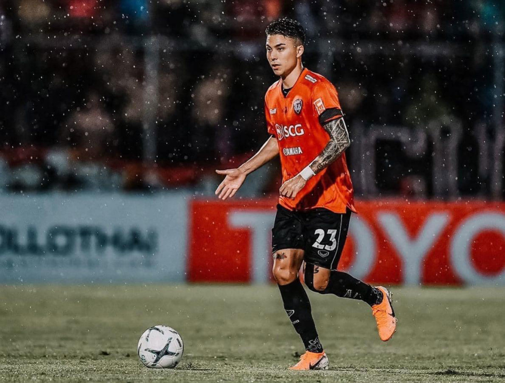 charyl นักเตะลูกครึ่ง หน้าคม มีเสน่ห์ ขวัญใจสาวๆ